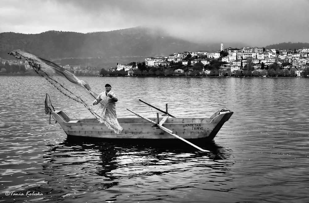 Απαγόρευση Αλιείας στη Λίμνη της Καστοριάς, στα Λιμνοφράγματα και στον ...