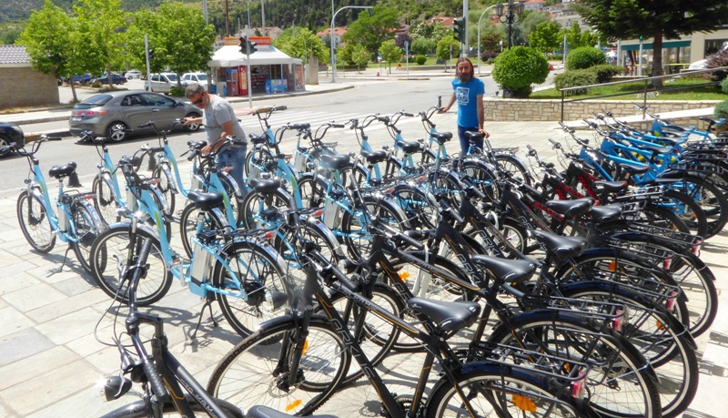 Έτοιμα 12 ηλεκτρικά και 14 συμβατικά ποδήλατα του Δήμου για τη σημερινή ...