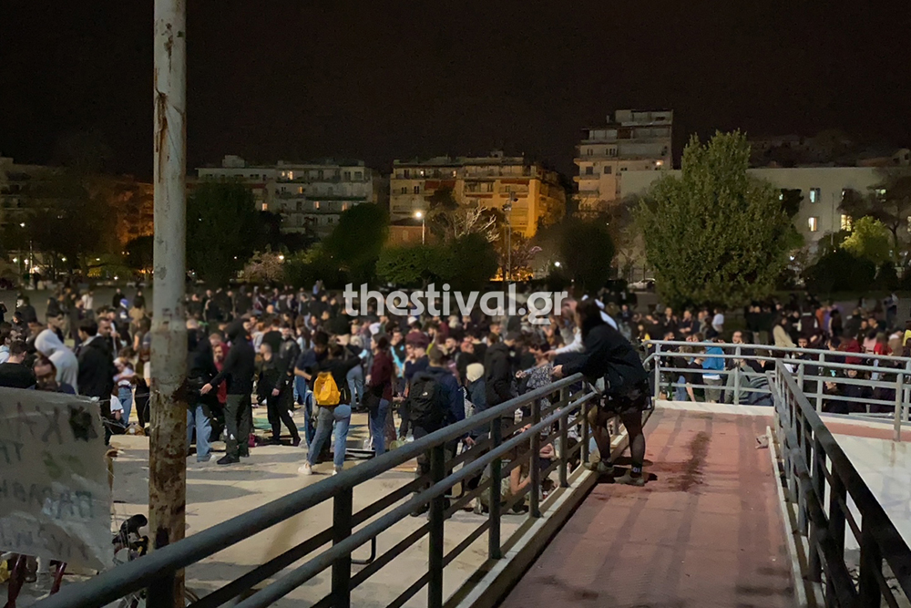 Θεσσαλονίκη: Πάρτυ χιλίων ατόμων στο ΑΠΘ - Φωνή της Καστοριάς