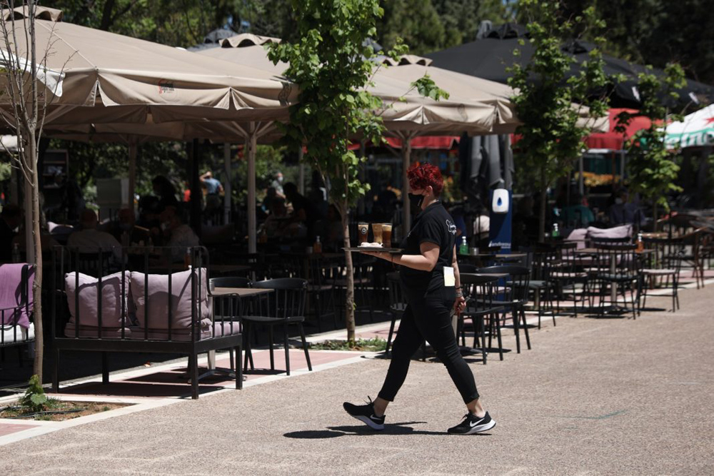 Από σήμερα εστίαση μετά μουσικής – Έως 1.30 η κυκλοφορία – Όλες οι ...
