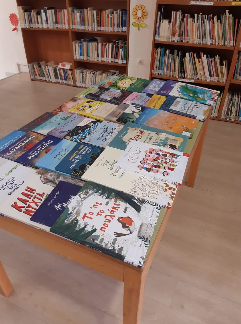Εμπλουτίζεται με νέες εκδόσεις η Δημοτική Βιβλιοθήκη Καστοριάς με τη ...