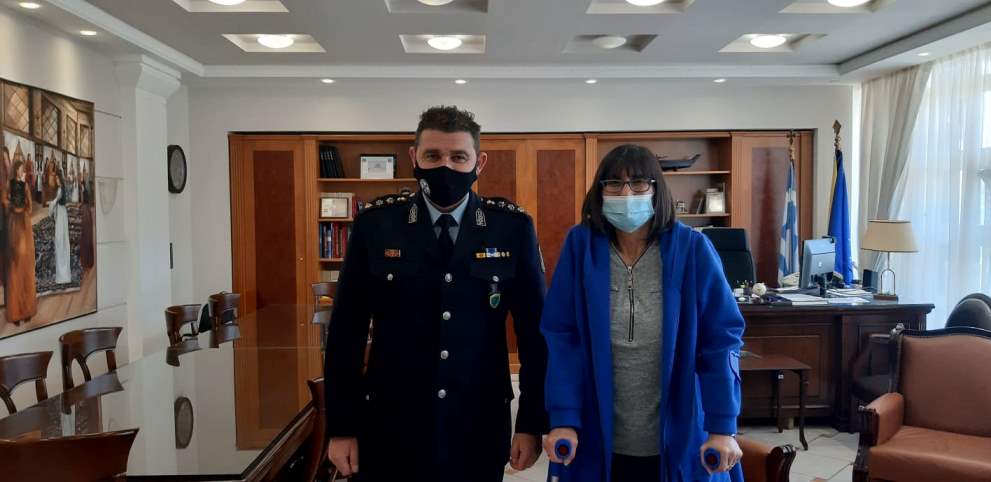 Ο νέος Αστυνομικός Διευθυντής Καστοριάς στην Αντιπεριφερειάρχη - Φωνή ...