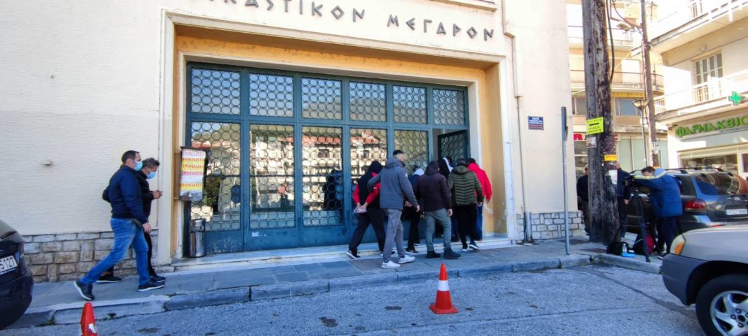 Καστοριά: Ενώπιον του Εισαγγελέα οι συλληφθέντες στο τελωνείο ...