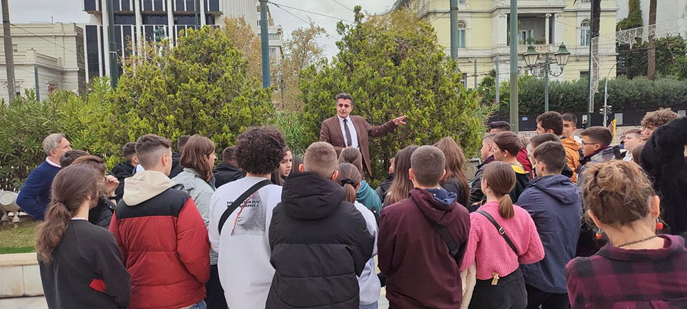 Τα Γυμνάσια Άργους Ορεστικού και Κορησού στη Βουλή με τον Ζήση ...