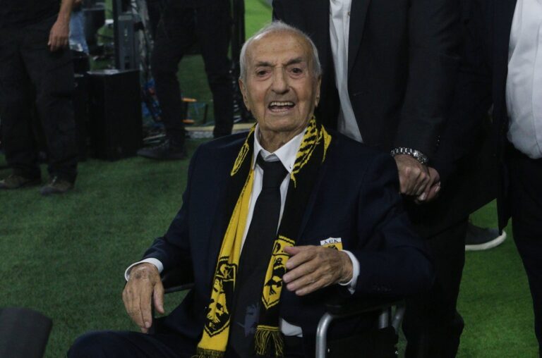 Πέθανε ο Κώστας Νεστορίδης, θρύλος της ΑΕΚ - Φωνή της Καστοριάς